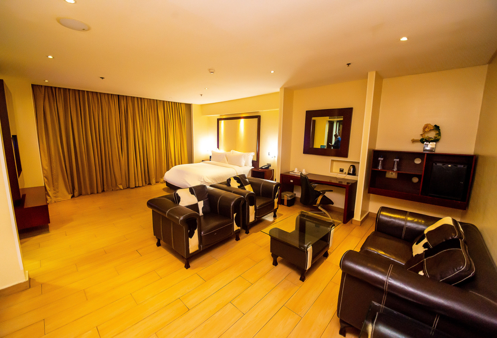 Executive Suites - Pearlwort Hotel & Suites
